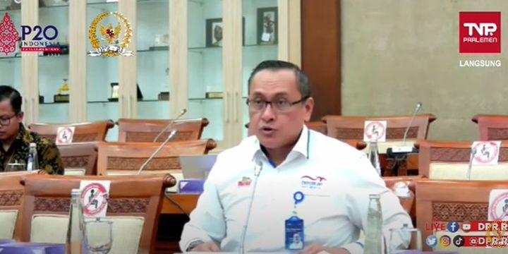 5 Fakta Pistol Dirut Berdikari Meletus di Bandara Sultan Hasanuddin ... 5 Fakta Pistol Dirut Berdikari Meletus di Bandara Sultan Hasanuddin ...