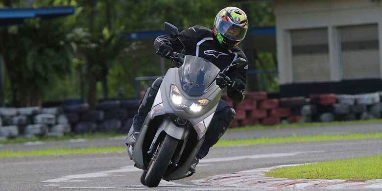 Foto : Rasakan Touring yang Lebih Seru dengan Motor ini