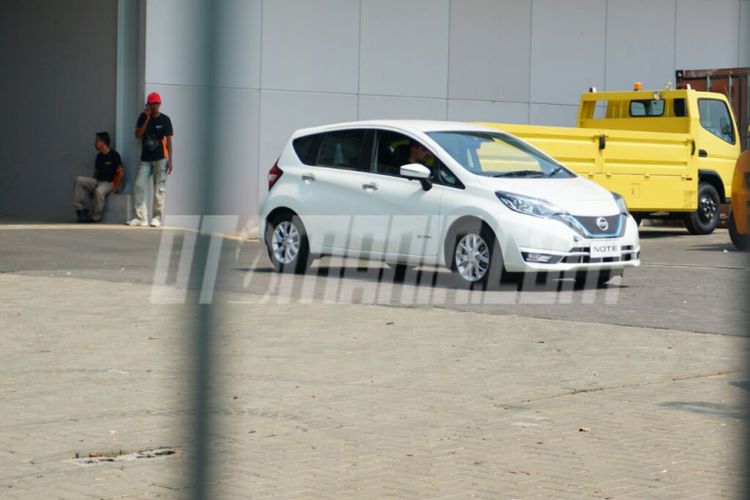 Ini Dia Penampakan Nissan Note - Rayakan Perbedaan