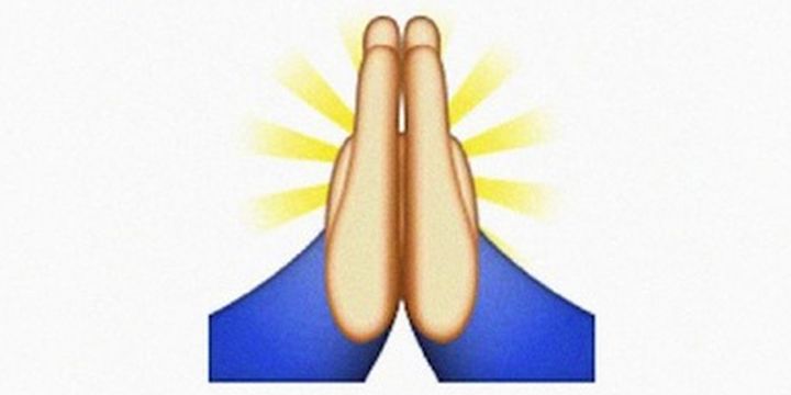 Emoji Dua Telapak Tangan Menempel, Berdoa atau "Tos High Five"?