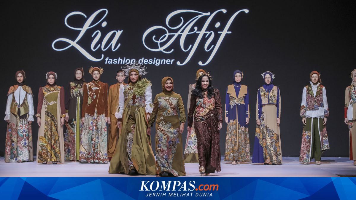 Keagungan Batik Tanahan dalam Koleksi Baju Muslim Karya Lia Afif
