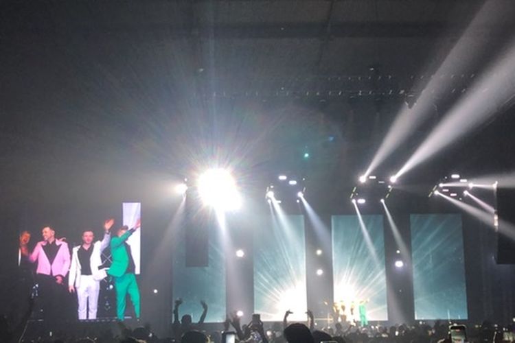 Artis-artis yang Nonton Konser Westlife di ICE BSD