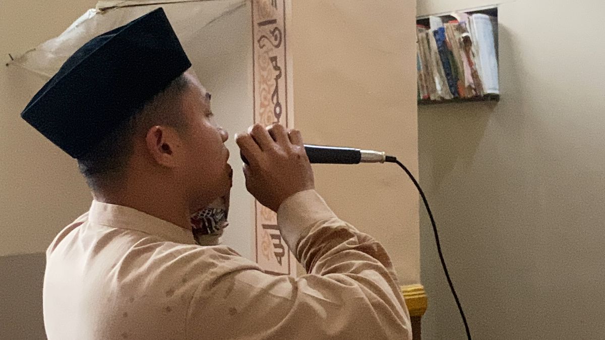 7 Keutamaan Menjadi Muadzin Lengkap dengan Bacaan Adzan dan Iqomah
