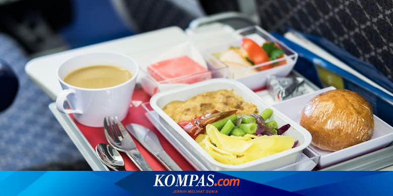 Cara Pramugari Siapkan Makanan di Pesawat, Ternyata Ada Perbedaan