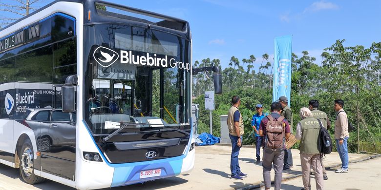 Bluebird Gunakan 100 Persen Bus Listrik di IKN
