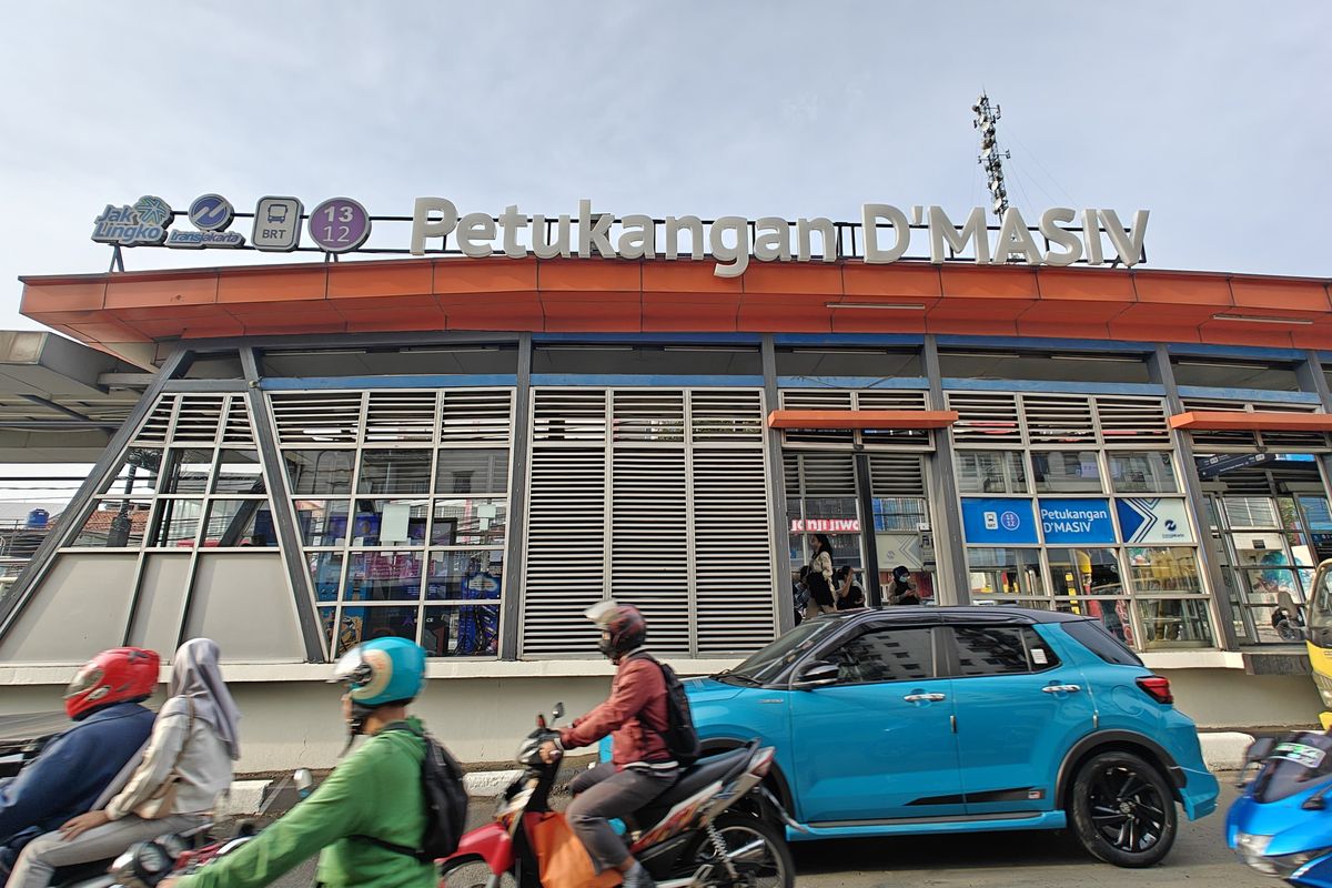 TransJakarta Beri Hak Penamaan Halte Petukangan Utara ke D’Masiv