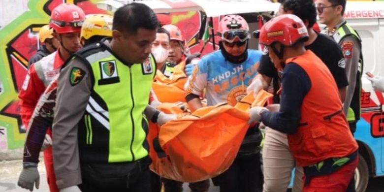 10 Korban Longsor Pacet Berhasil Dievakuasi, Ini Identitasnya