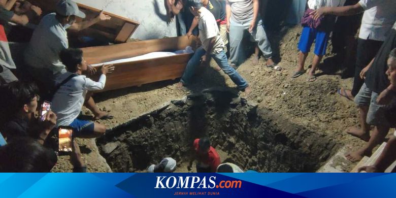 Pemakaman Syabda Perkasa, Dikuburkan Satu Liang Lahad dengan Ibu dan ...