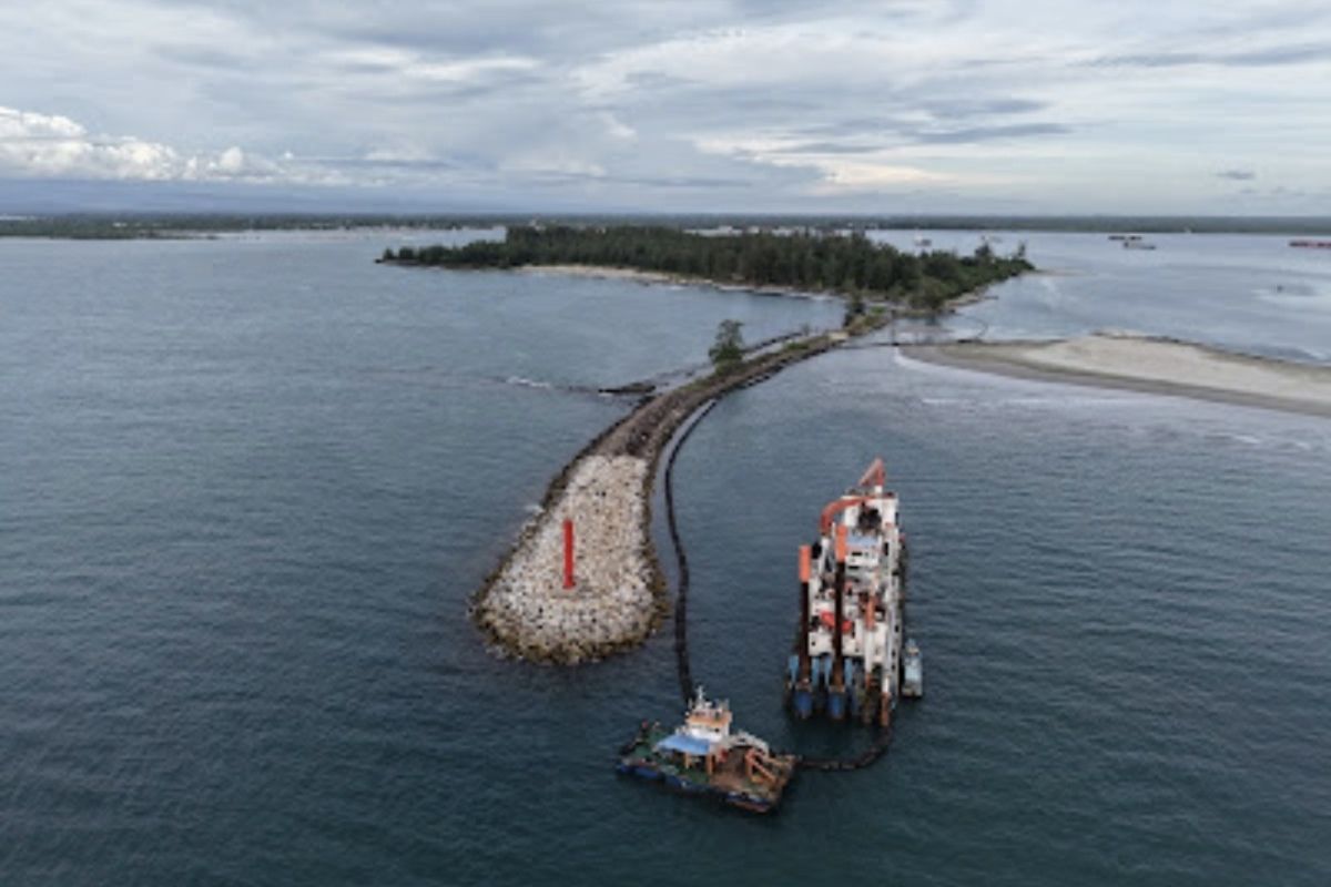 Pengerukan Alur Pulau Baai dari Pendangkalan Diprediksi Rampung Akhir Juni