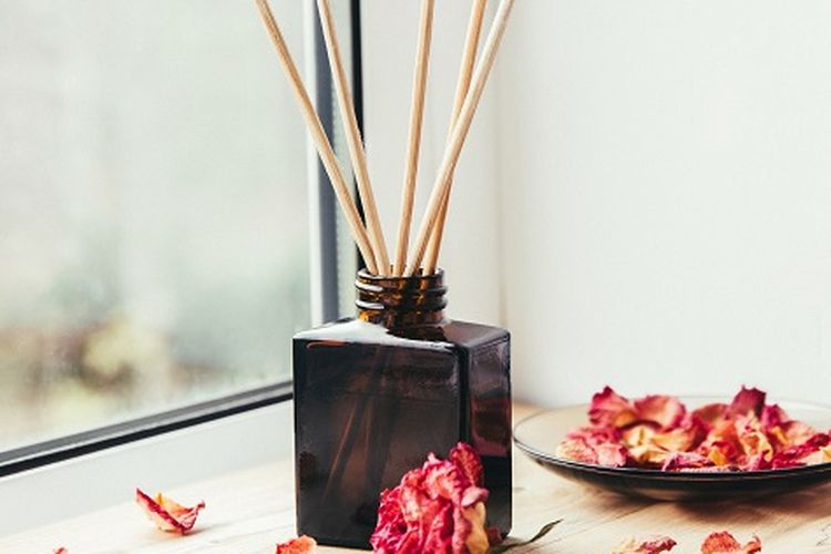 Cara Membuat Diffuser Aroma untuk Mengharumkan Ruangan