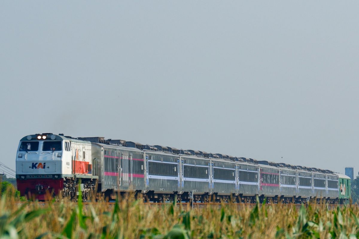 3 Jalur Kereta Api Terindah di Indonesia, Mana yang Pernah Kamu Coba?