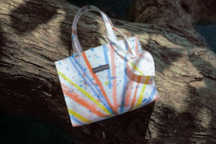 Jangan Dibuang, Daur Ulang Sampah Plastik ke Recycling Village