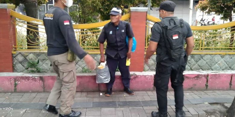 Berita Terkini Harian Manusia Karung Menjamur Di Kota Semarang Terbaru ... Berita Terkini Harian Manusia Karung Menjamur Di Kota Semarang Terbaru ...