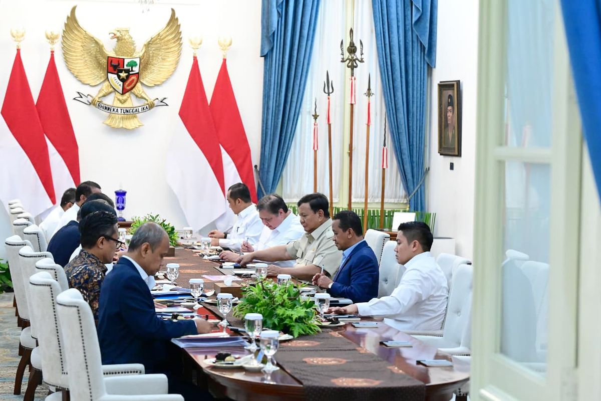 Bertemu Prabowo, Ketua OJK Bahas Reformasi Pasar Modal dan Penegakan Hukum