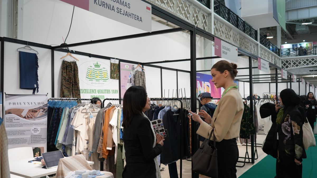 Tekstil Berkelanjutan Indonesia Dipamerkan di "Source Fashion" London