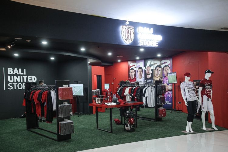 Perluas Pasar, Bali United Buka Official Store di Bandara