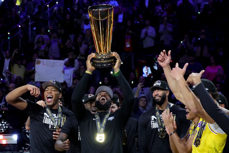 Foto : Lakers Ukir Sejarah Juara Turnamen In Season NBA, King James MVP