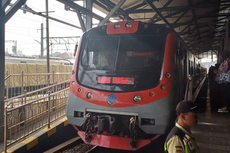 Foto : Jadwal KRL Jogja-Solo 1 Desember 2025 dari Stasiun Tugu, Lempuyangan dan Maguwo ke Arah Solo