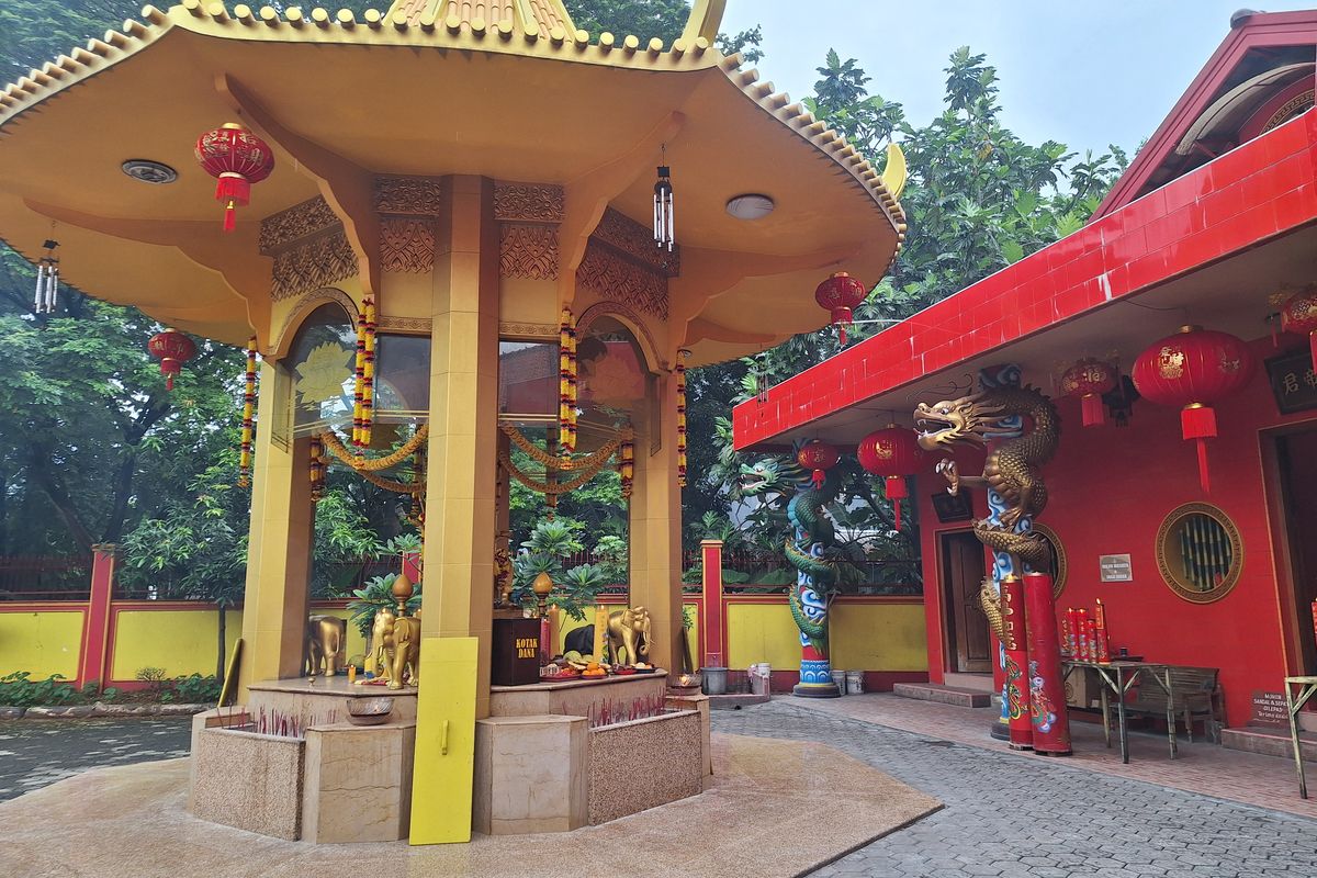 Vihara Bahtera Bhakti di Ancol Sudah Bersolek Jelang Imlek, Puluhan ...