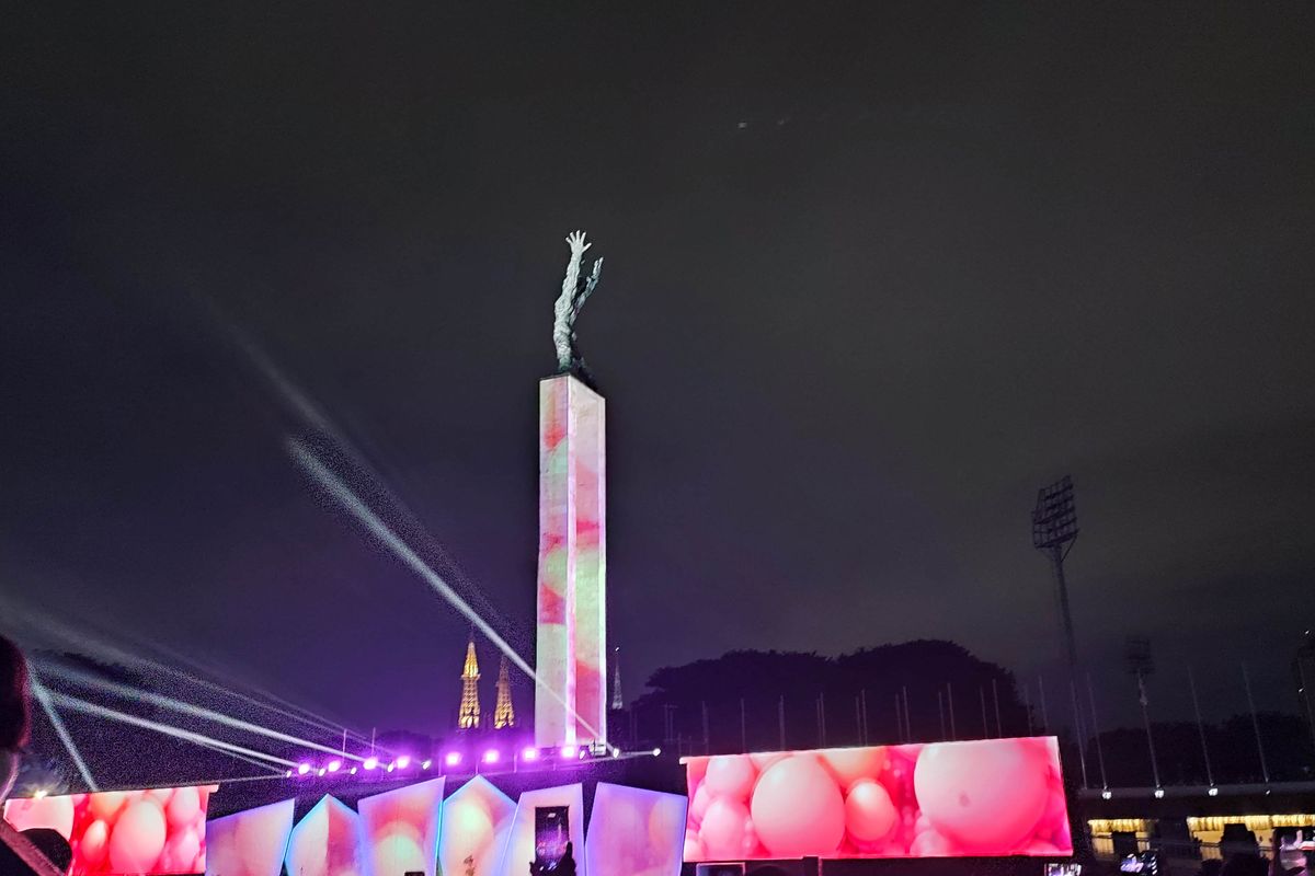 "Video Mapping" Jadi Daya Tarik di Jakarta Light Festival 2025