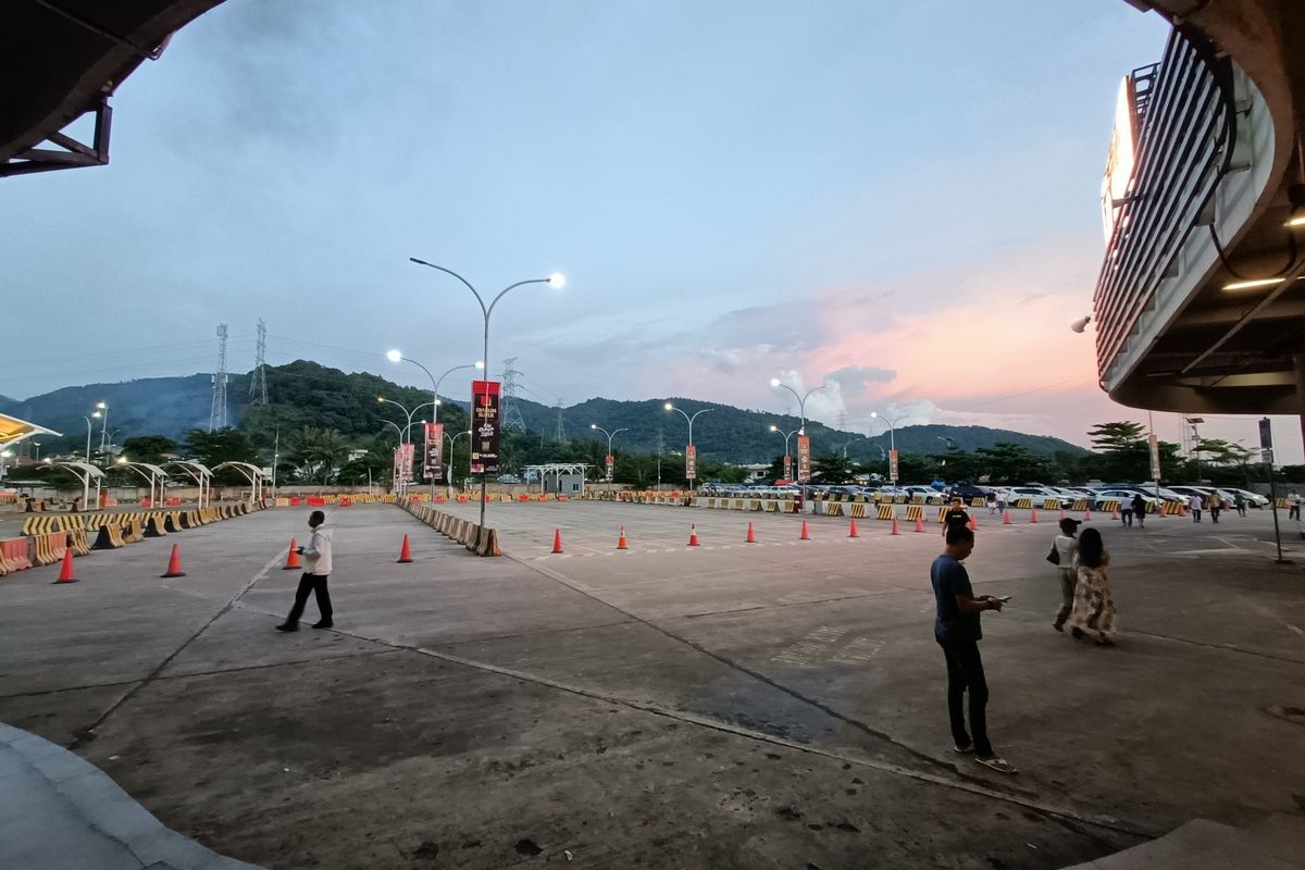 Situasi Pelabuhan Merak di Puncak Arus Mudik...