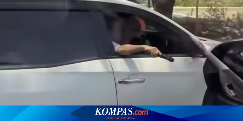 Sederet Fakta Pengendara Mobil Tembak Ban Pajero Sport Saat Terjebak ...