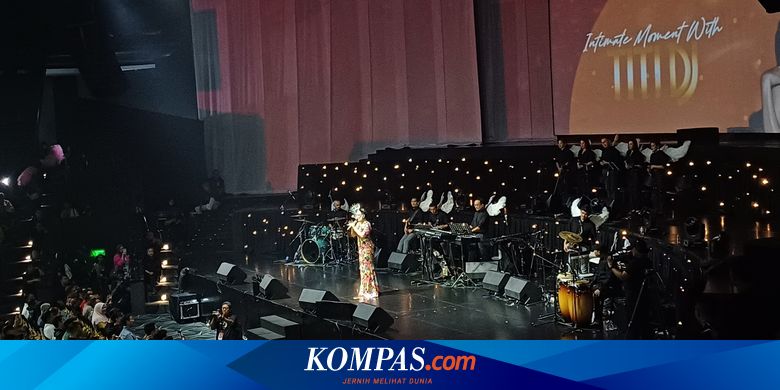 Dipapah ke Depan Panggung, Titi DJ: Maklum Sudah 57 Tahun