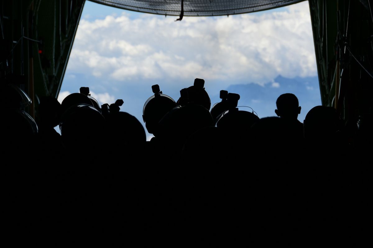 Melihat Persiapan 50 Penerjun Atraksi Saat HUT TNI AU