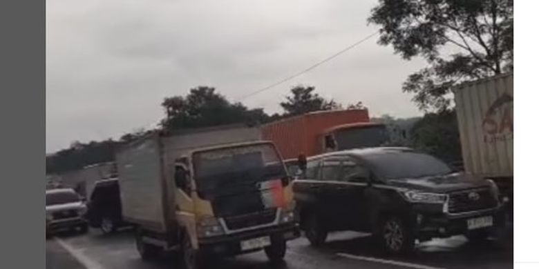 Berita Harian Kondisi Lalin Tol Cipularang Terbaru Hari Ini - Kompas.com
