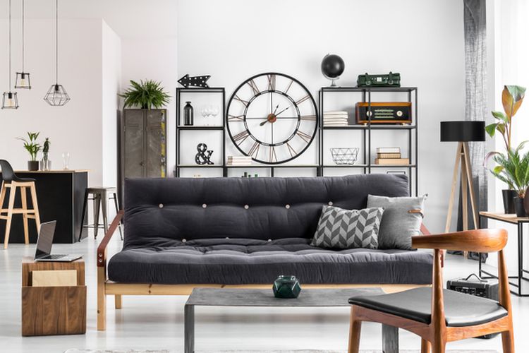 5 Warna yang Cocok Dikombinasikan dengan Sofa Hitam