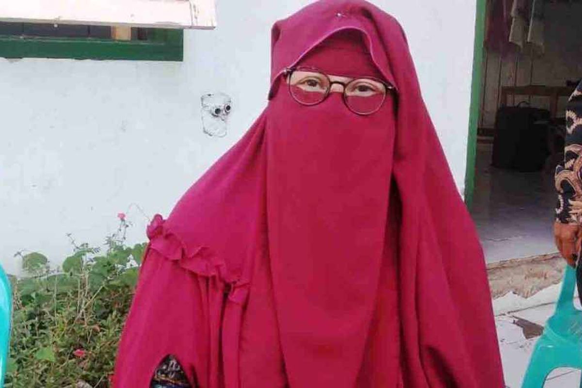 Guru di Dompu Diperiksa Bawaslu, Diduga Pakai Atribut Parpol Saat Acara ...
