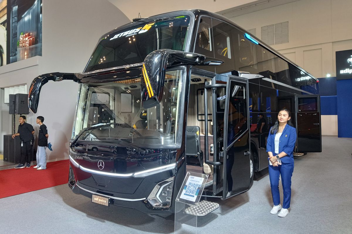 Bus Baru Karoseri Adiputro di GJAW 2025, Jetbus 5 Dream Coach XL