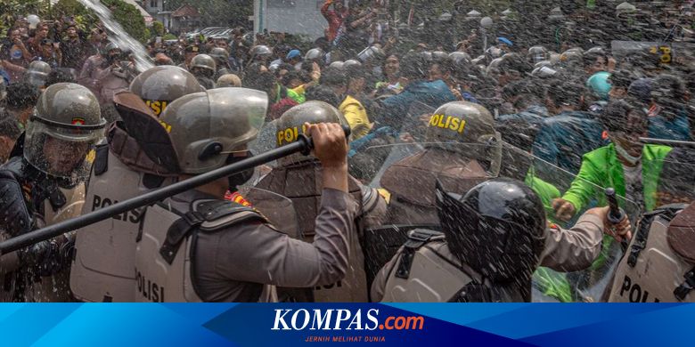 26 Mahasiswa di Semarang Terluka akibat Ricuh Aksi Demo Tolak Revisi UU Pilkada
