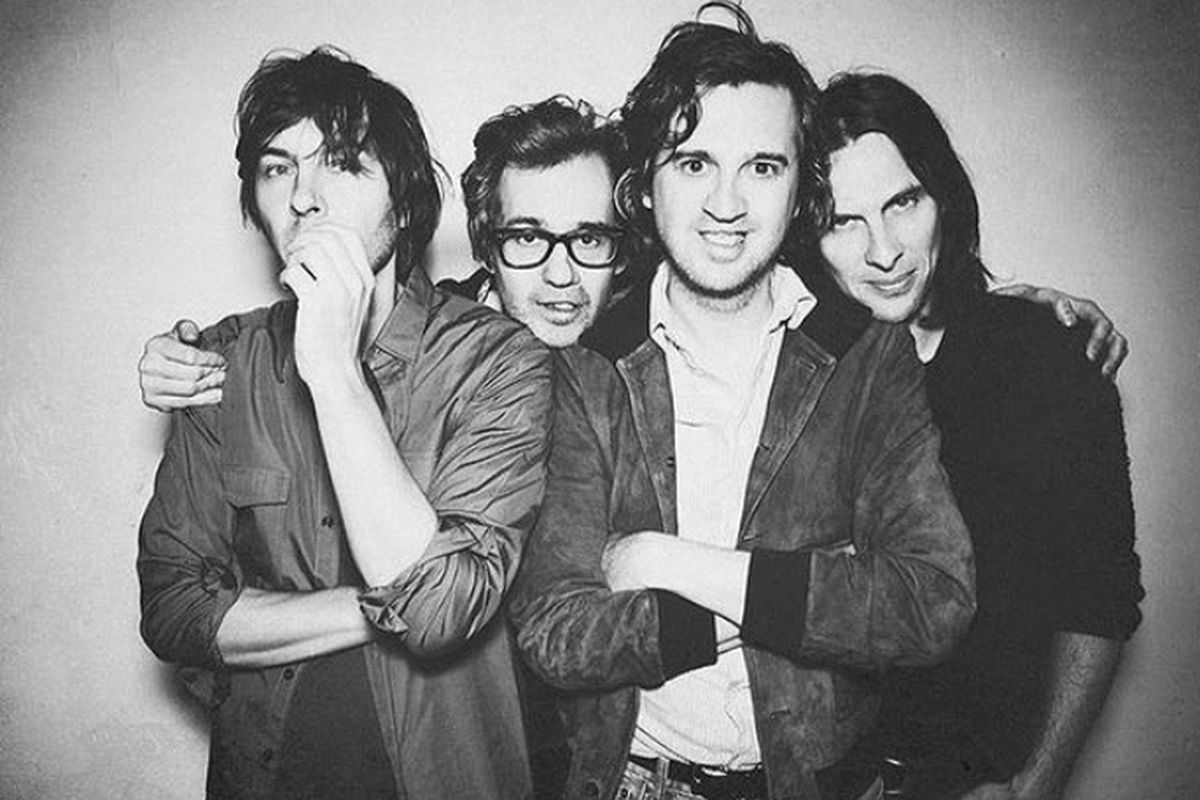 Lirik Lagu Tonight, Singel Baru dari Phoenix ft. Ezra Koenig