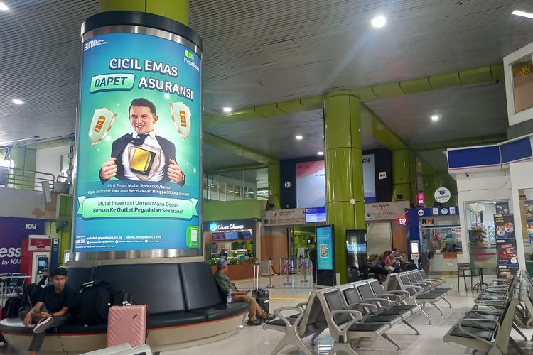 Foto : Cara ke Stasiun Gambir Naik TransJakarta, KRL, dan Angkot