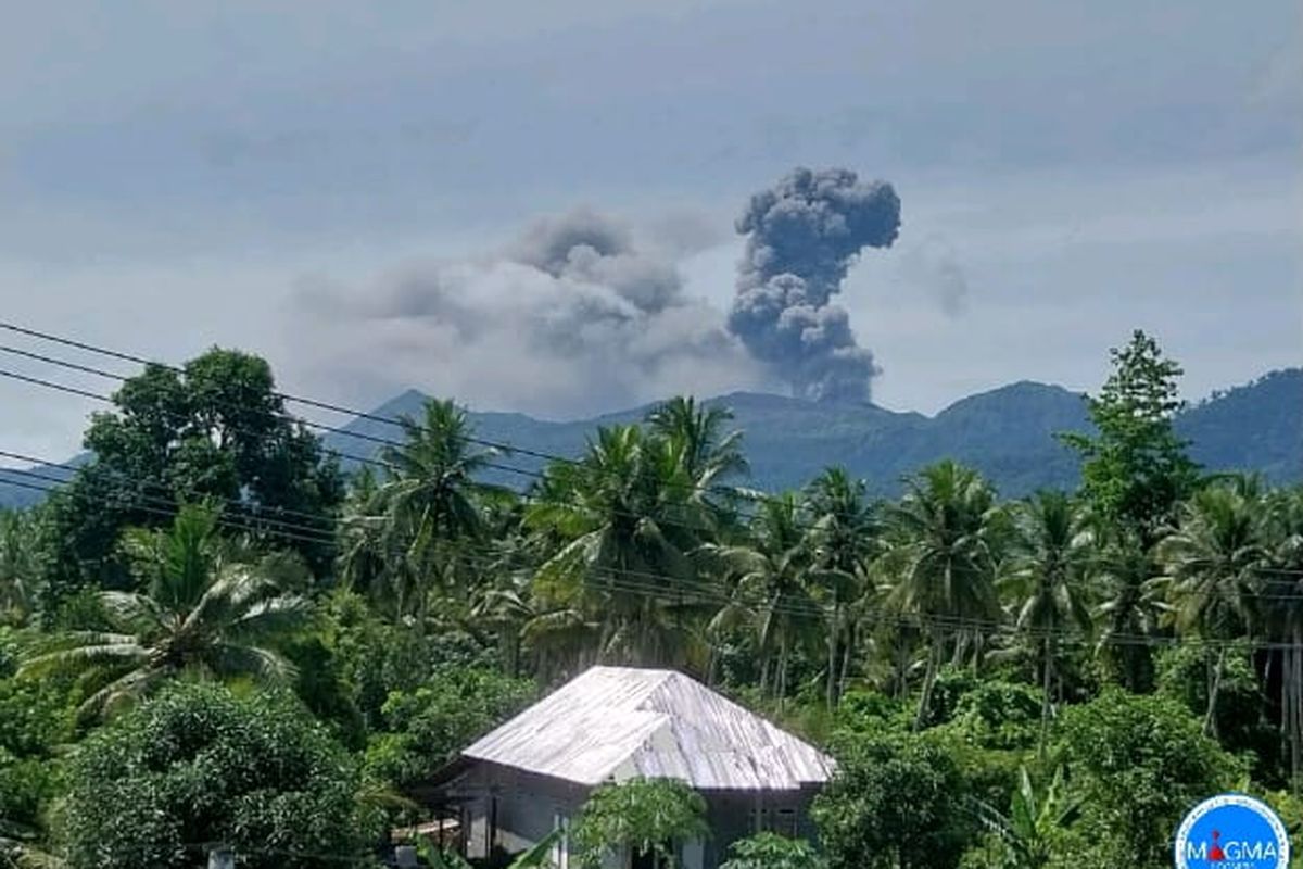 Gunung Dukono Meletus, Luncurkan Abu Vulkanik Setinggi 1.000 Meter
