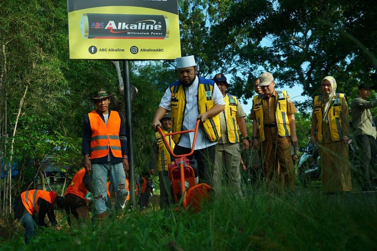 Berita Terkini Harian Gubernur-helmi-hasan Terbaru Hari Ini - Kompas.com
