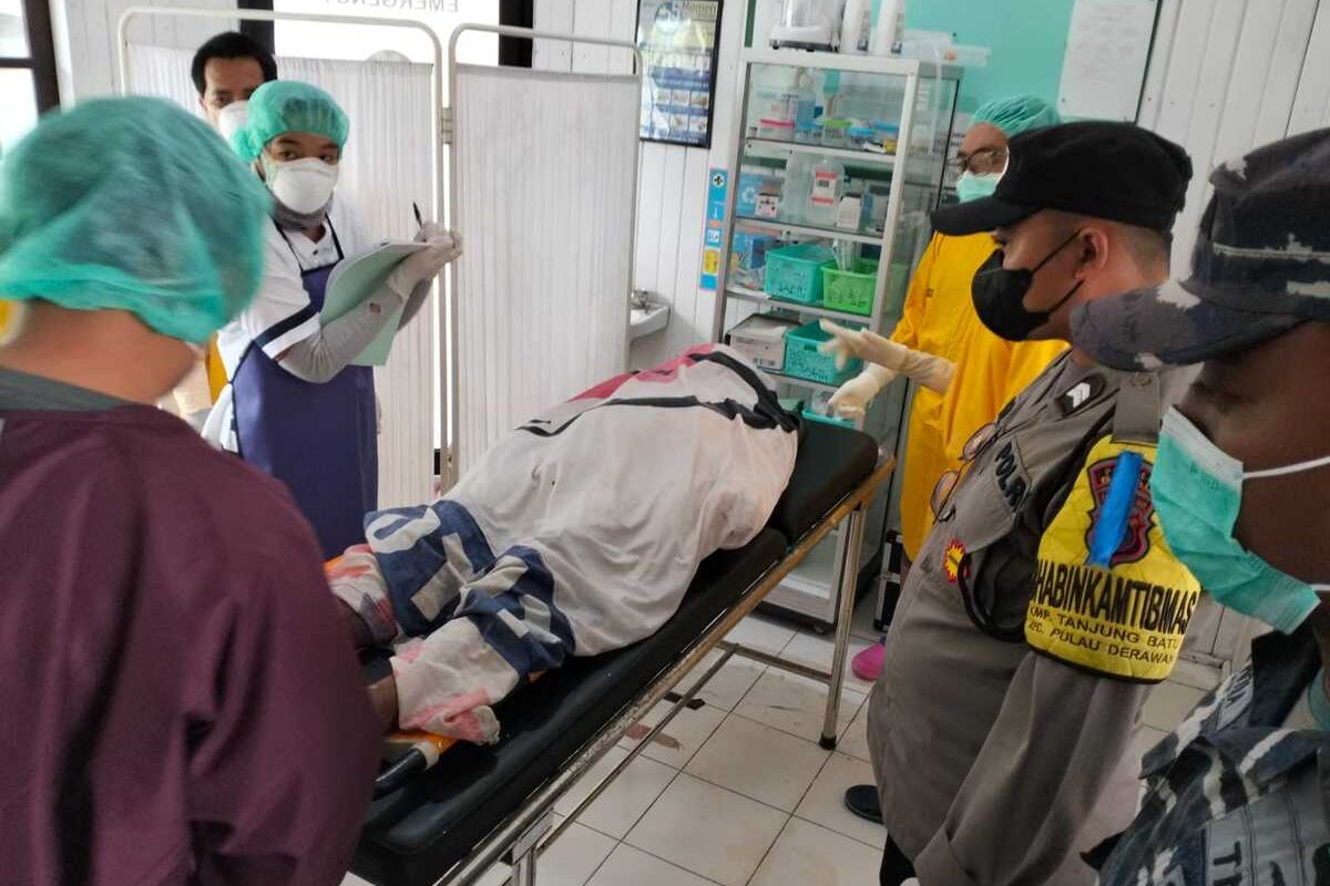 Dua Nelayan 7 Hari Terombang-ambing di Laut, Bertahan di Batang Nipah ... Dua Nelayan 7 Hari Terombang-ambing di Laut, Bertahan di Batang Nipah ...