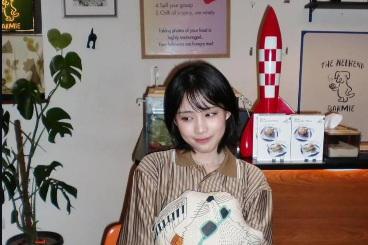 Ella JKT48 Minta Maaf Usai Foto Bersama Pria Viral di Media Sosial