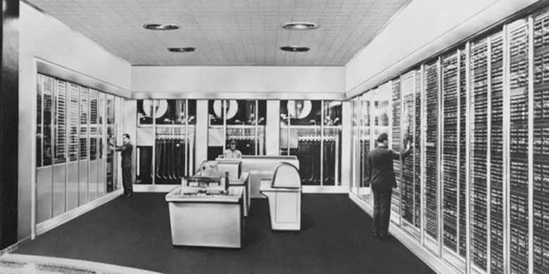 Mengelola Data Penting Perusahaan dengan Mainframe Rakitan