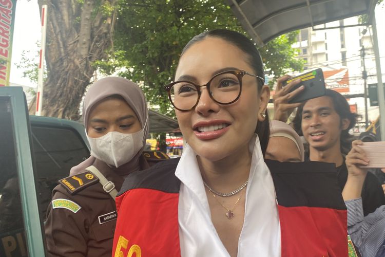 Nikita Mirzani Jalani Sidang Perdana Kasus Pemerasan Hari Ini