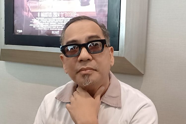 Foto : Bertambah Usia dan Alami Hipertensi, Indra Birowo Kini Mulai ... Foto : Bertambah Usia dan Alami Hipertensi, Indra Birowo Kini Mulai ...