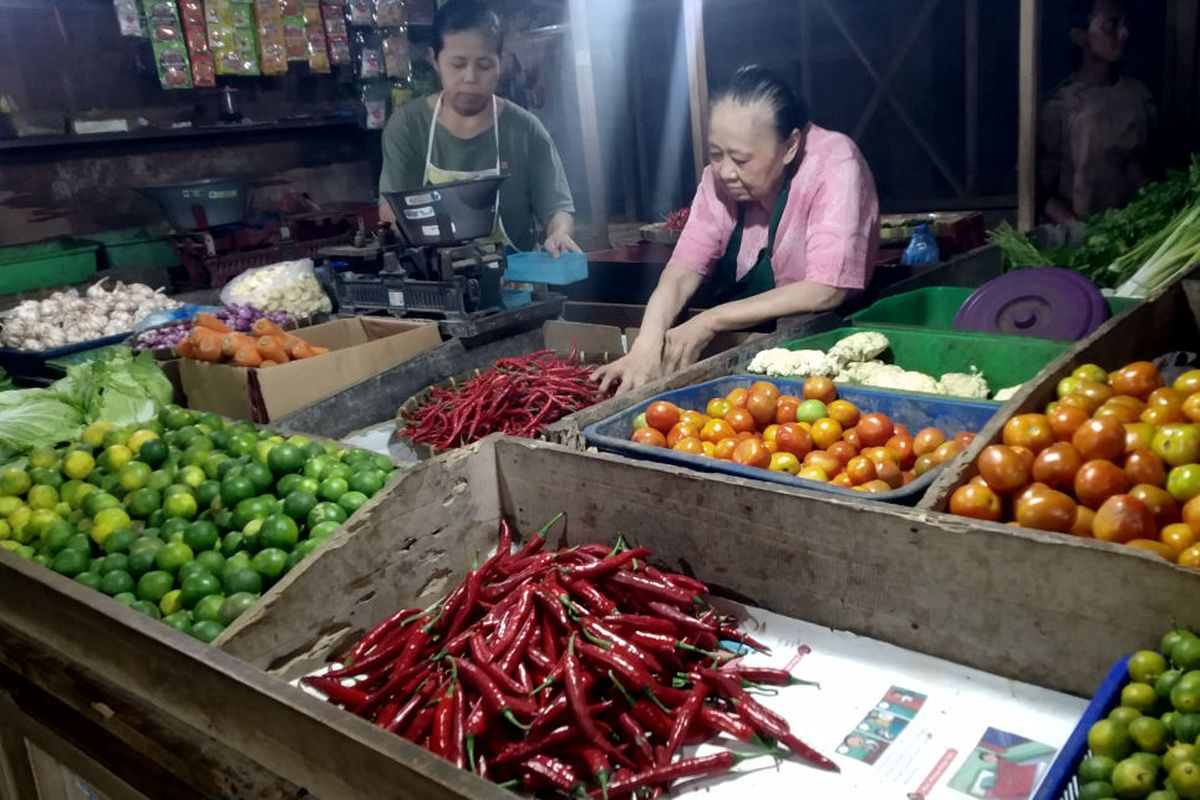 Harga Bawang Merah dan Cabai Rawit Naik hingga 75 Persen di Pasar Legi ...