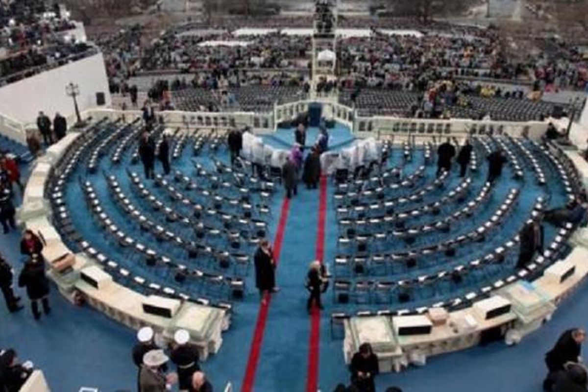 Unjuk Rasa dan Pembagian 4.200 Linting Ganja Warnai Pelantikan Trump