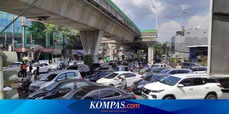 Simpang Santa Macet Parah, Warga: Selama Enam Tahun, Ini Paling Macet!
