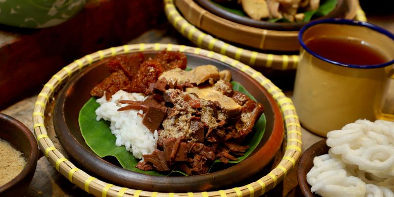 Try the Famous ‘Gudeg’ at These Locations in Yogyakarta, Indonesia