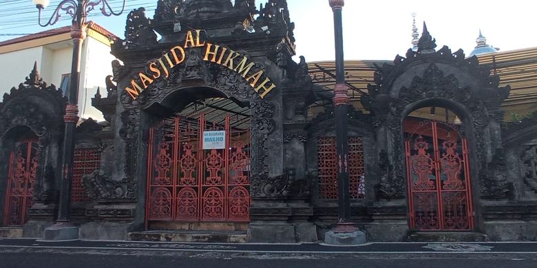 Al Hikmah Mosque in Bali, Indonesia, Incorporates Hindu Architecture