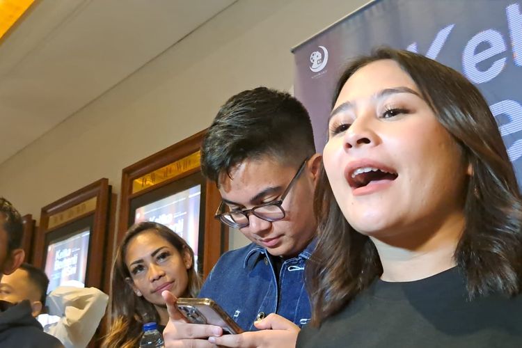 Foto Jadi Produser Dan Pemain Sekaligus Di Film Ketika Berhenti Di