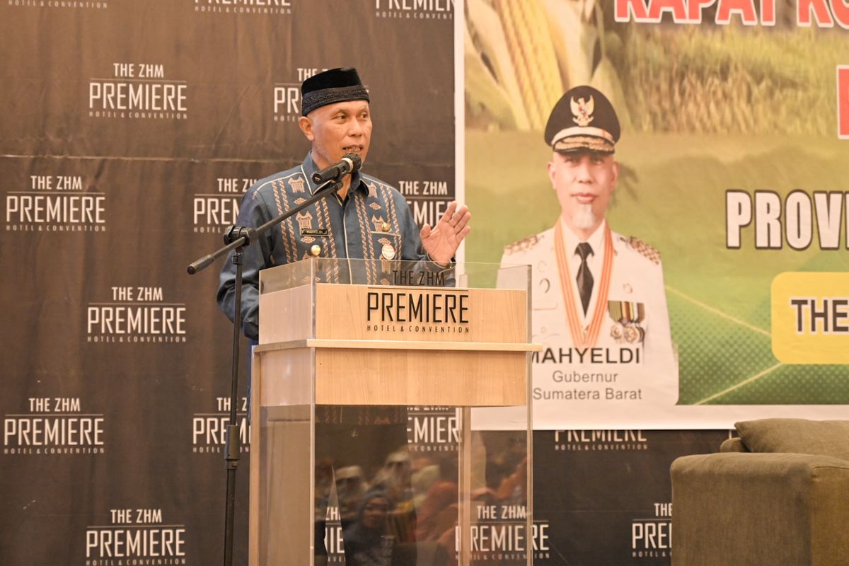 Salat Idul Adha Pemprov Sumbar Dipusatkan di Halaman Kantor Gubernur ... Salat Idul Adha Pemprov Sumbar Dipusatkan di Halaman Kantor Gubernur ...