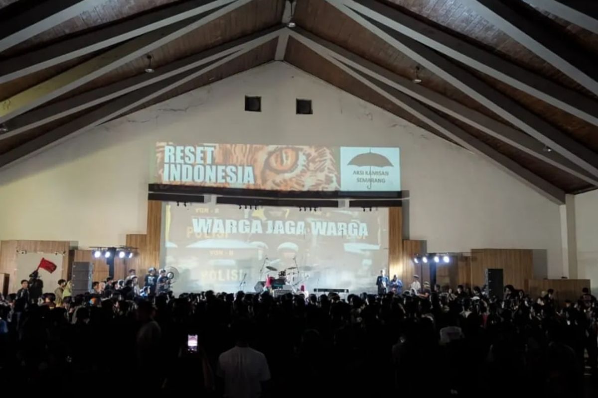Konser Kumpul Kekuatan di Semarang: Suarakan "Reset Indonesia" dan ...